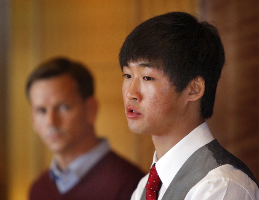 Wereldkampioen shorttrack saboteert schaatsen concurrent | Trouw