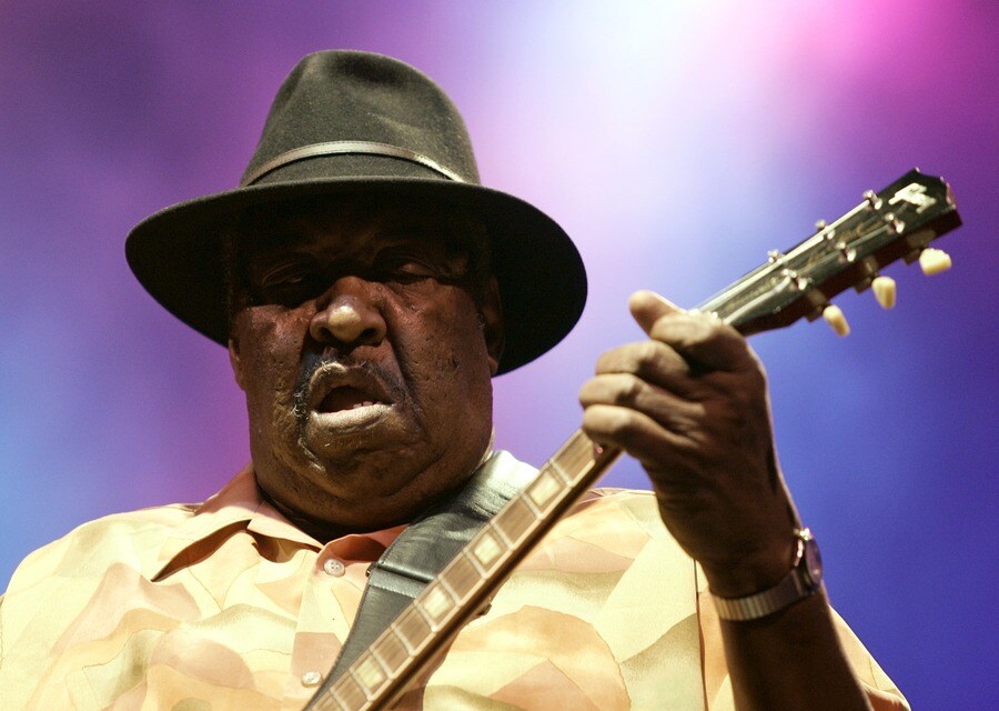 Gitarist Magic Slim (75) overleden | Trouw