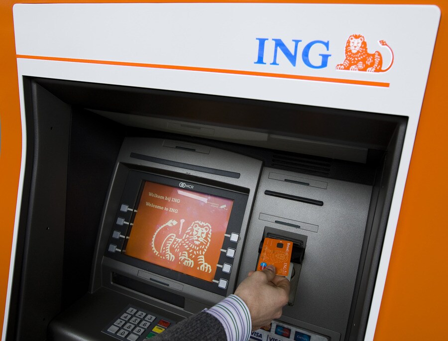 Ook ING zet betaalpas uit buiten Europa | Trouw