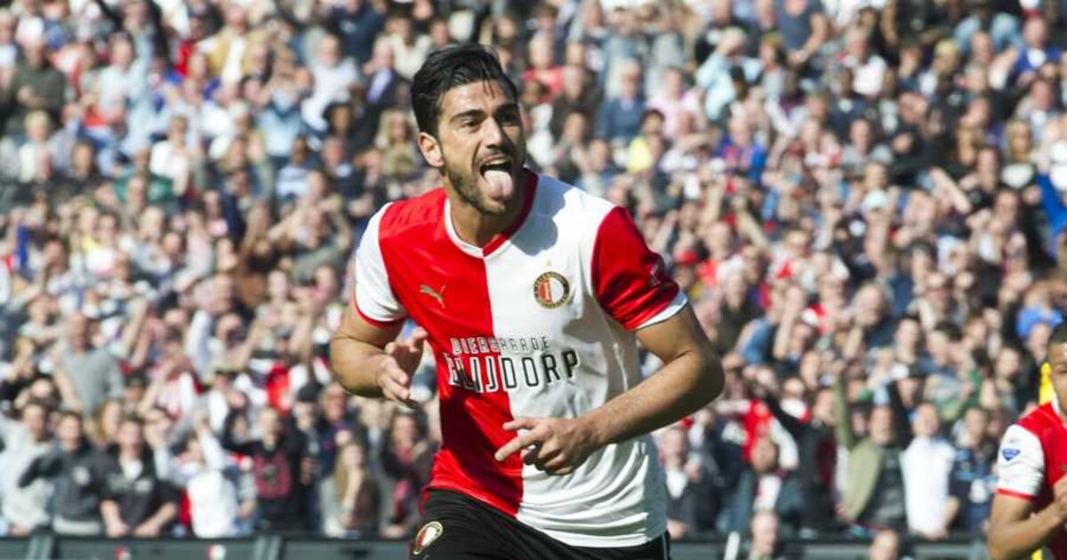 Feyenoord mag nog hopen op titel na zege op futloos Vitesse | Trouw