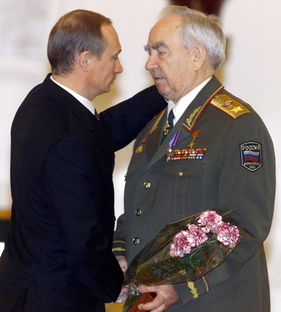 Twee bevelhebbers Koude Oorlog overleden | Trouw