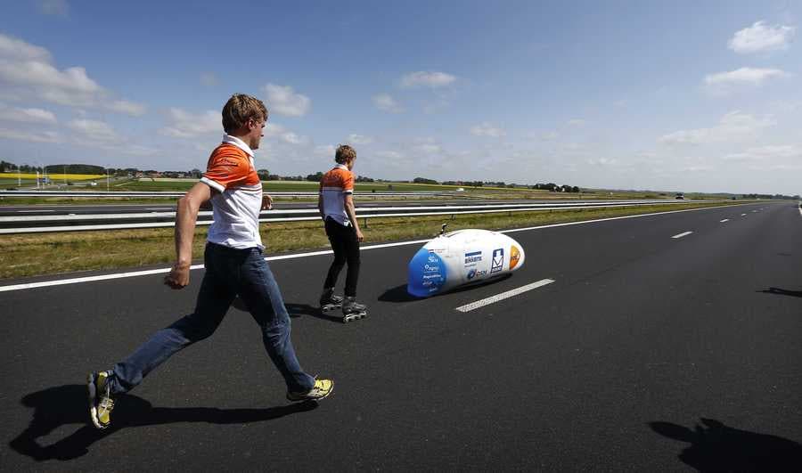 Fiets haalt bijna 80 kilometer per uur op snelweg | Trouw
