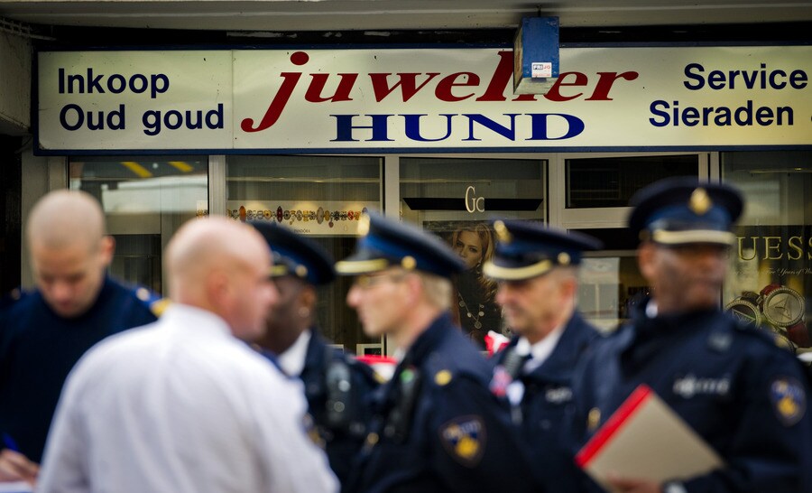 15 jaar voor dodelijke overval op juwelier Fred Hund | Trouw
