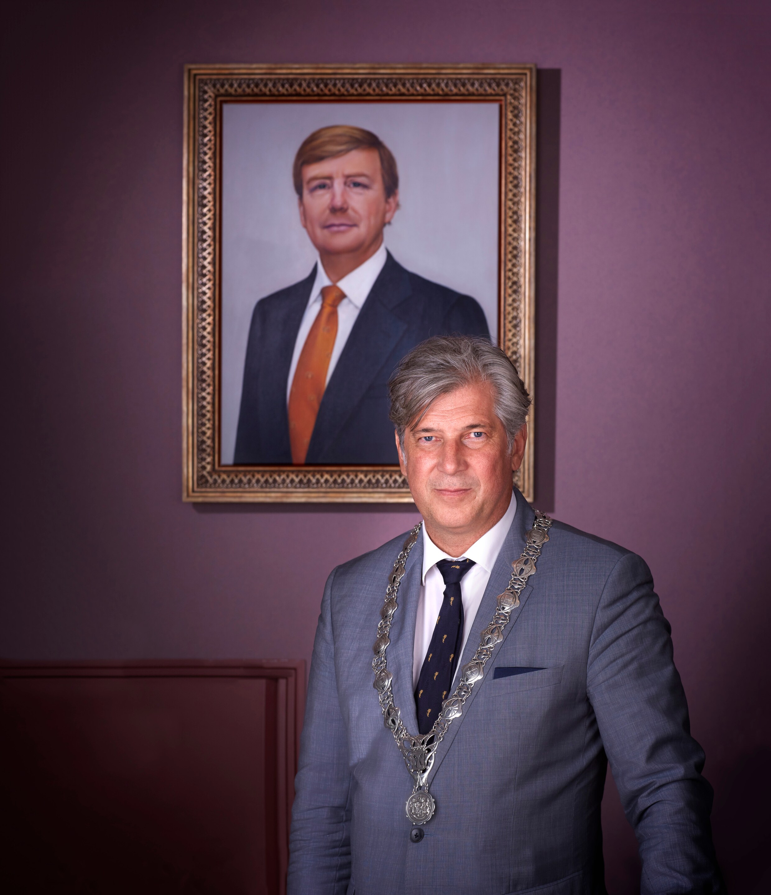 Capelle aan den IJssel is elders wonende burgemeesters beu | Trouw