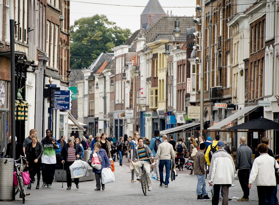 Het duurt niet lang meer tot Nederland 18 miljoen inwoners telt | Trouw