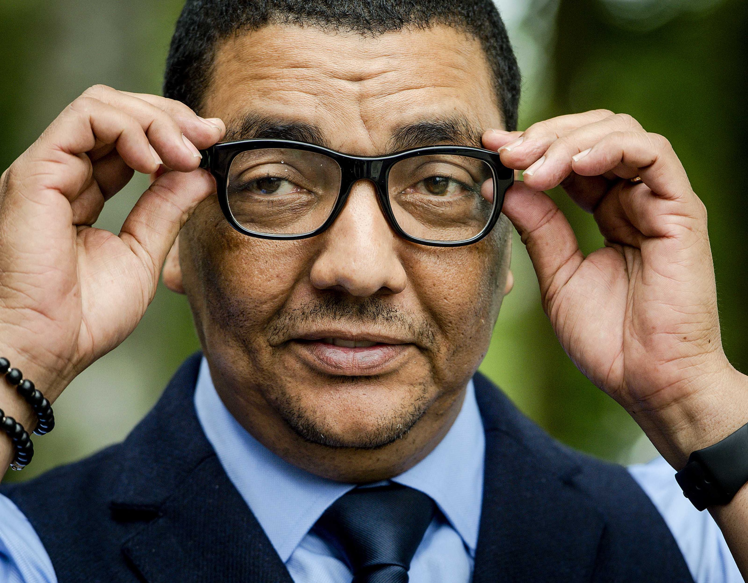 Jörgen Raymann laat zien hoe bizar het Nederlandse slavenverleden is ...