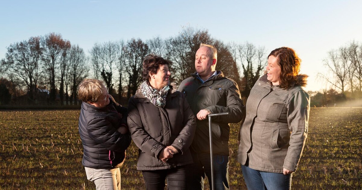 Voor boeren in Bathmen is het opschalen of opdoeken | Trouw