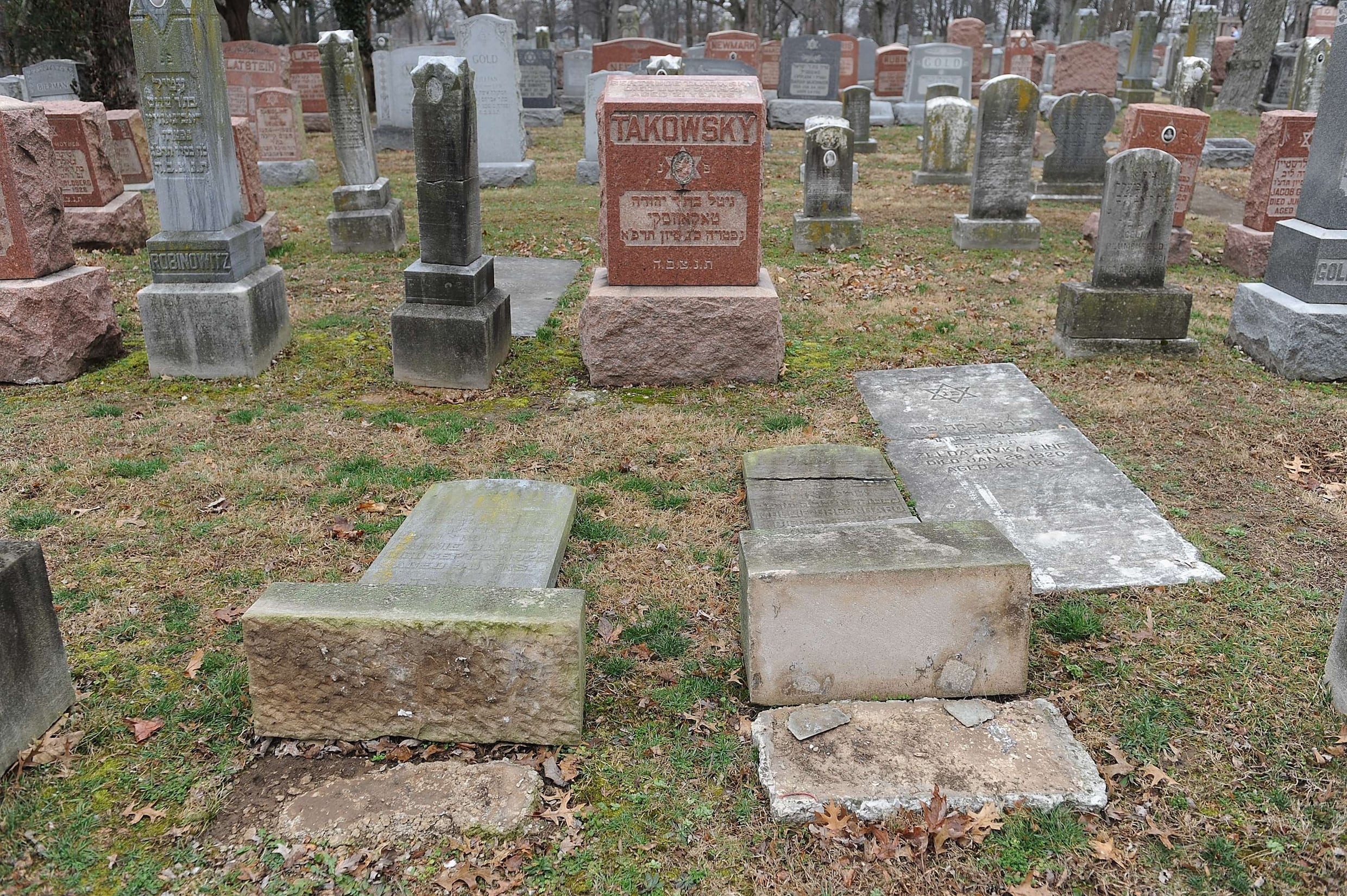 Graven vernield op Joodse begraafplaats Philadelphia | Trouw