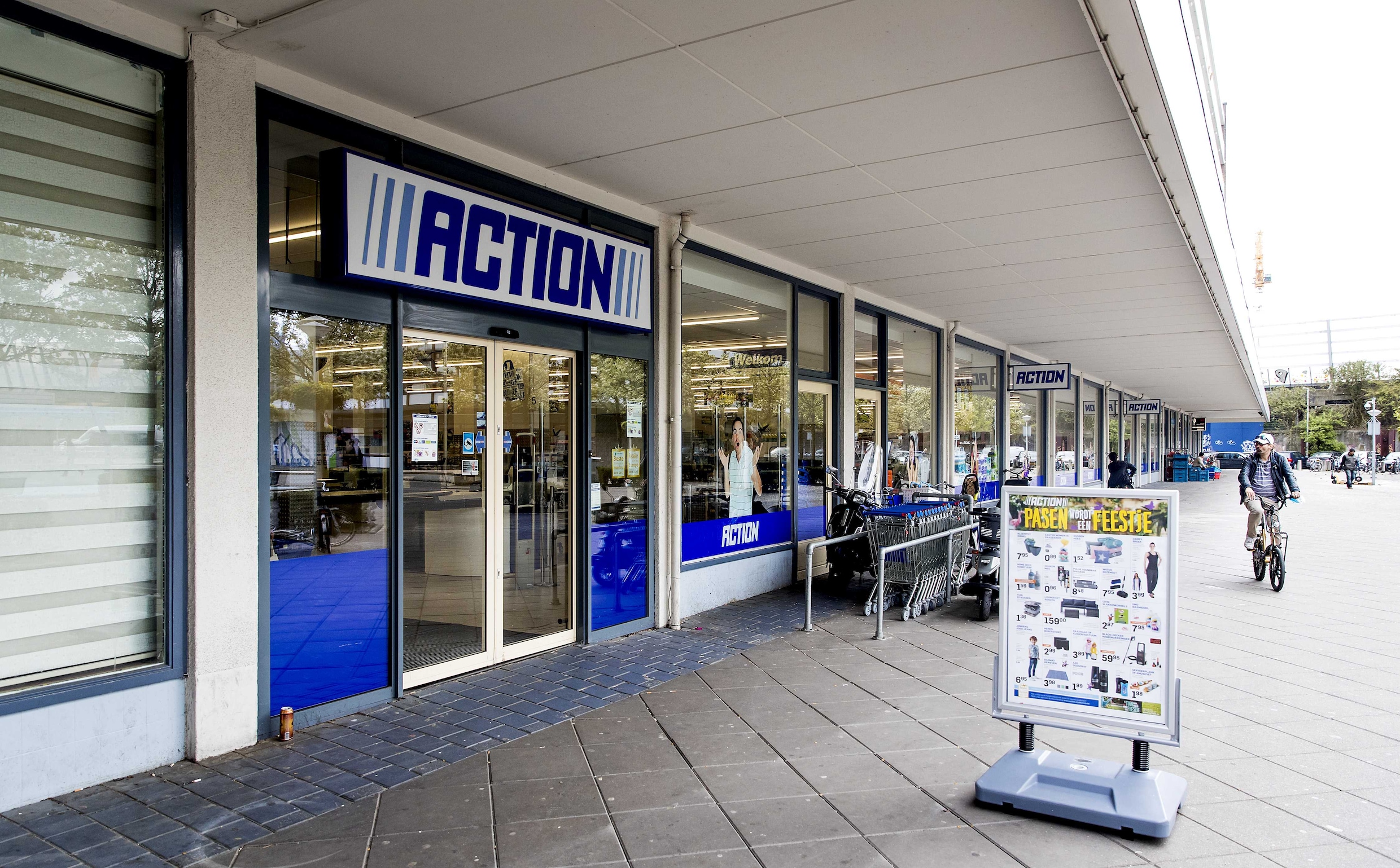 Van gangpad en kassa naar directiekamer: Hajir Hajji is de nieuwe baas ...